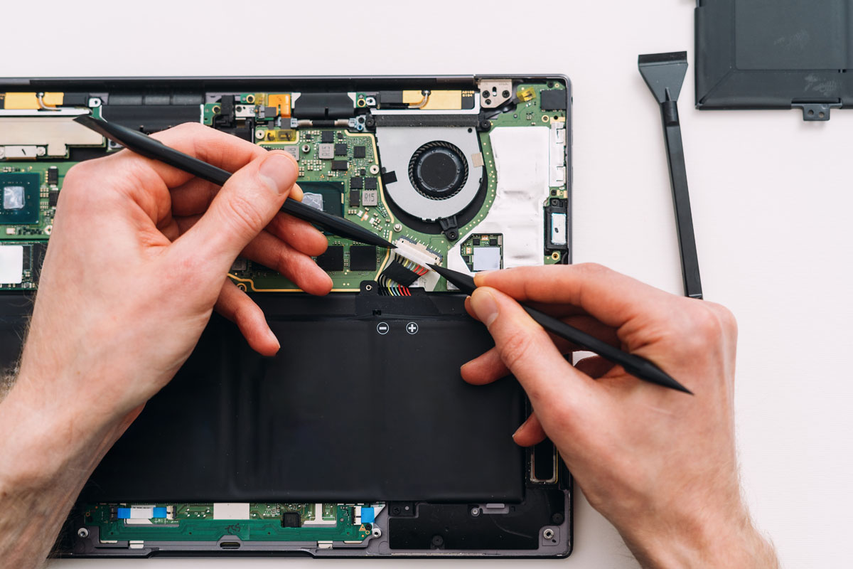 Guide to Computer Repairs and Maintenance | Geeks2U